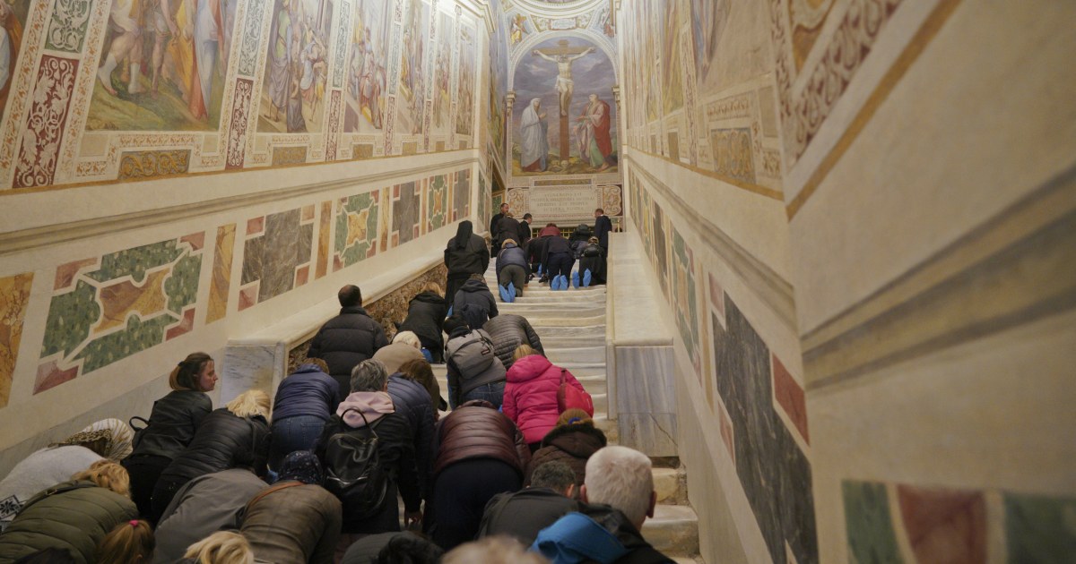 Jesus Steps Rome Pope Francis Prays At Rome's Spanish Steps For