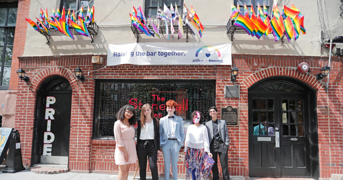 New York Yankees announce LGBTQ scholarship recipients at Stonewall Inn
