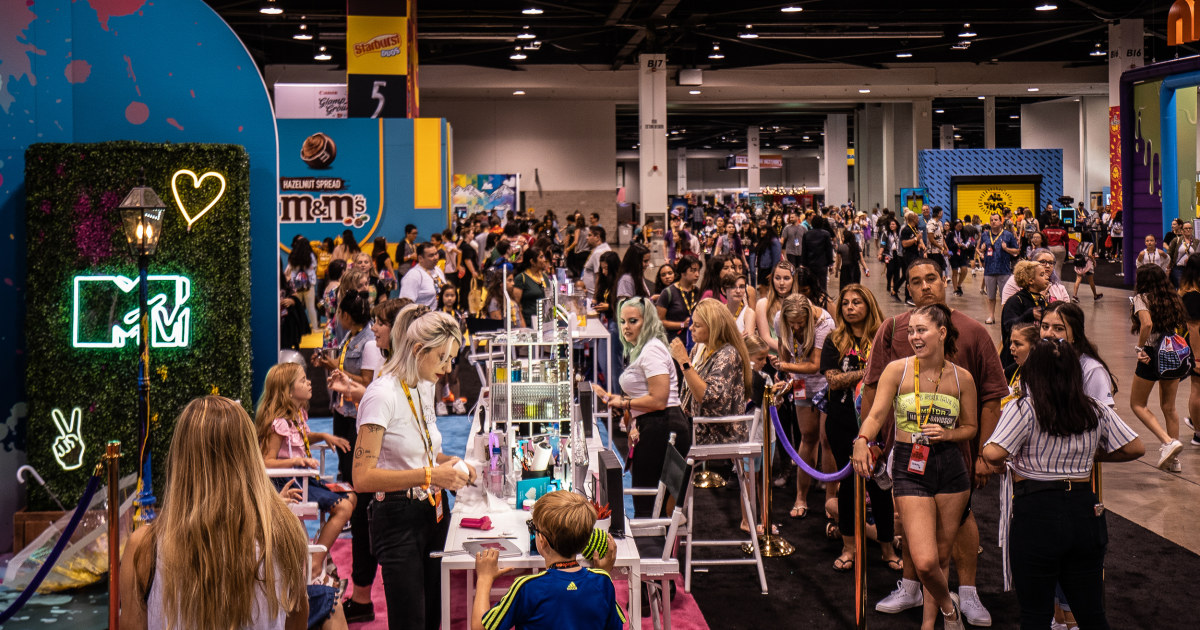 Dreams of movie stardom? Nah. Teens at VidCon long to be influencers