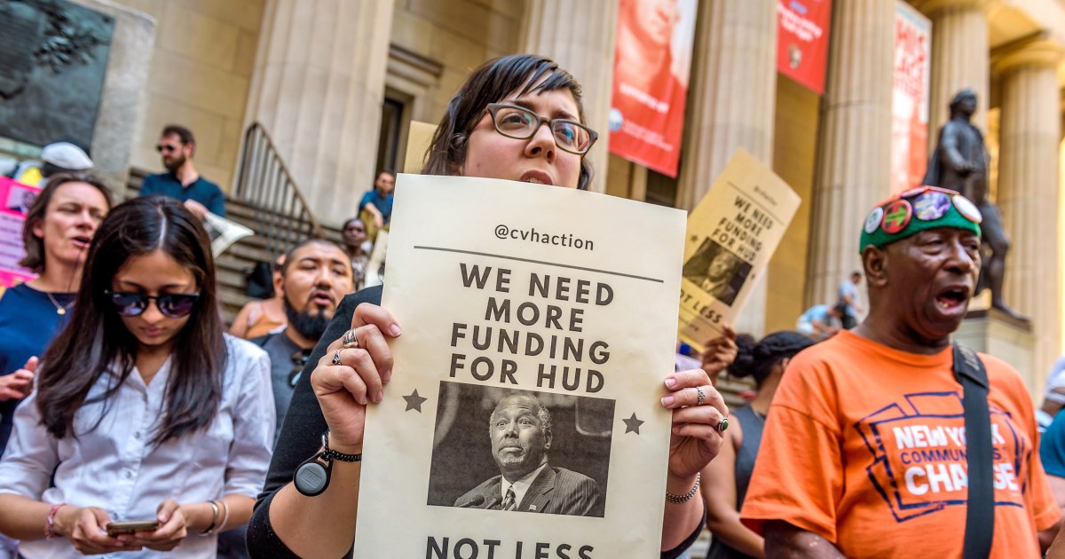 The biggest 2020 issue that the Democratic debates missed