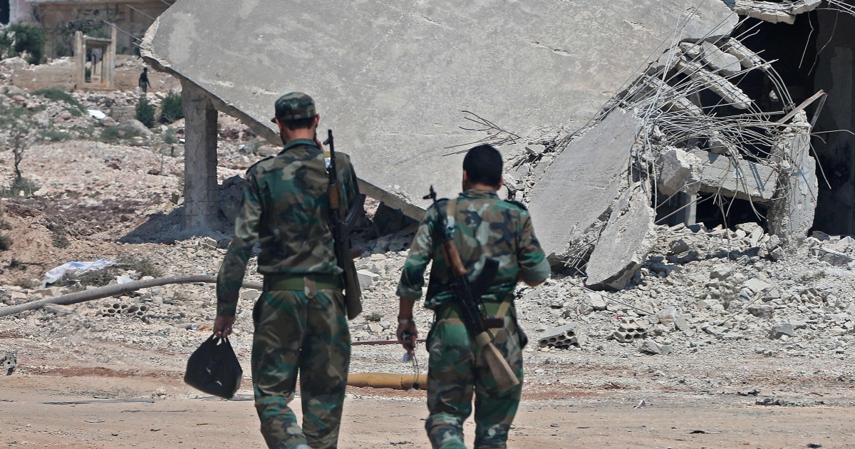 Militants pull out of key town in Idlib as Russian-backed Syrian troops ...