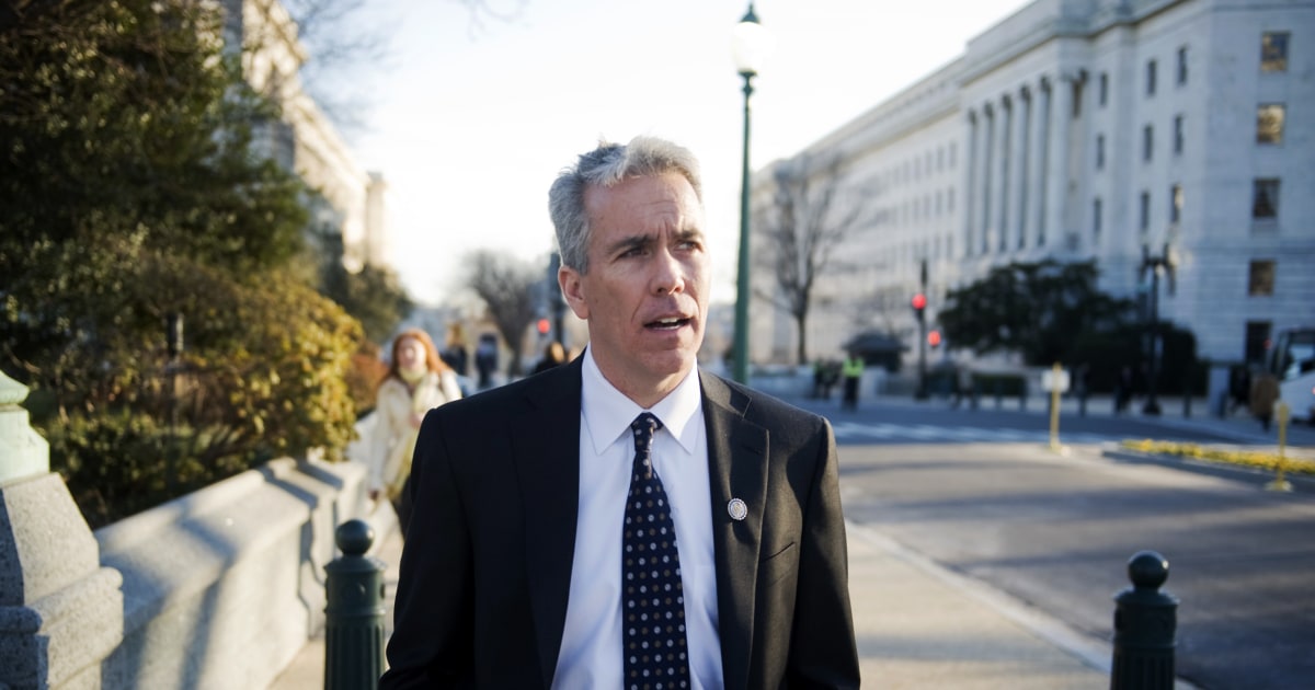 Former GOP congressman Joe Walsh announces he's running for president