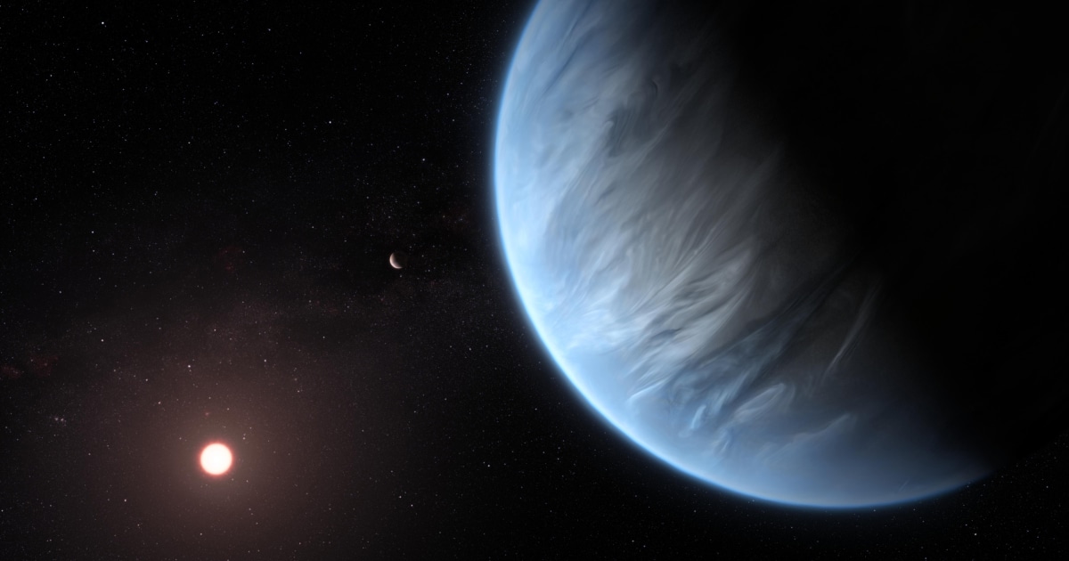 Strange alien world found to have water vapor and possibly rain clouds