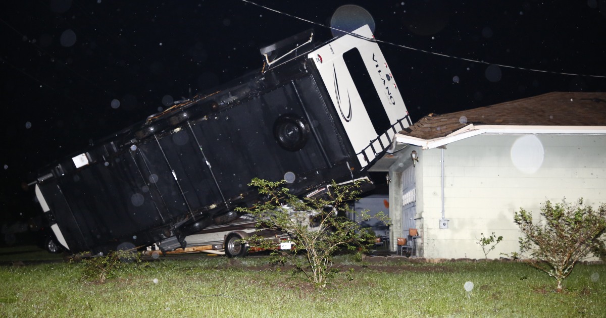 Storm brings wind, rain, tornadoes to Florida Panhandle
