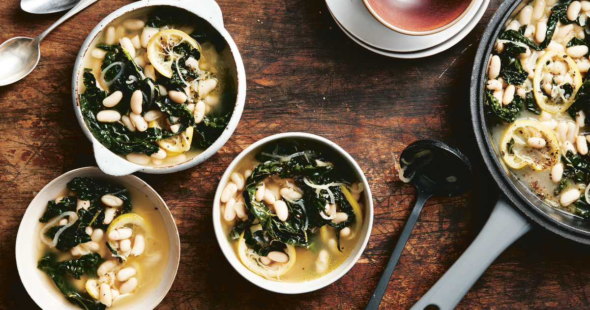 Warm up this week with Rachael Ray's Greens and Beans Minestra soup