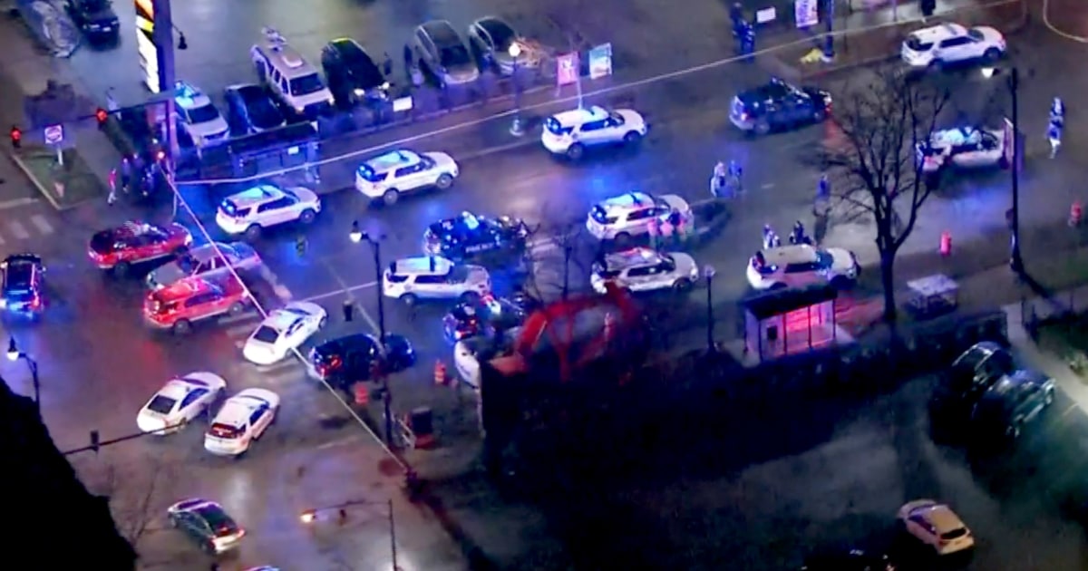A bank robbery led to wild shootout in Chicago. A teen taking a piano ...