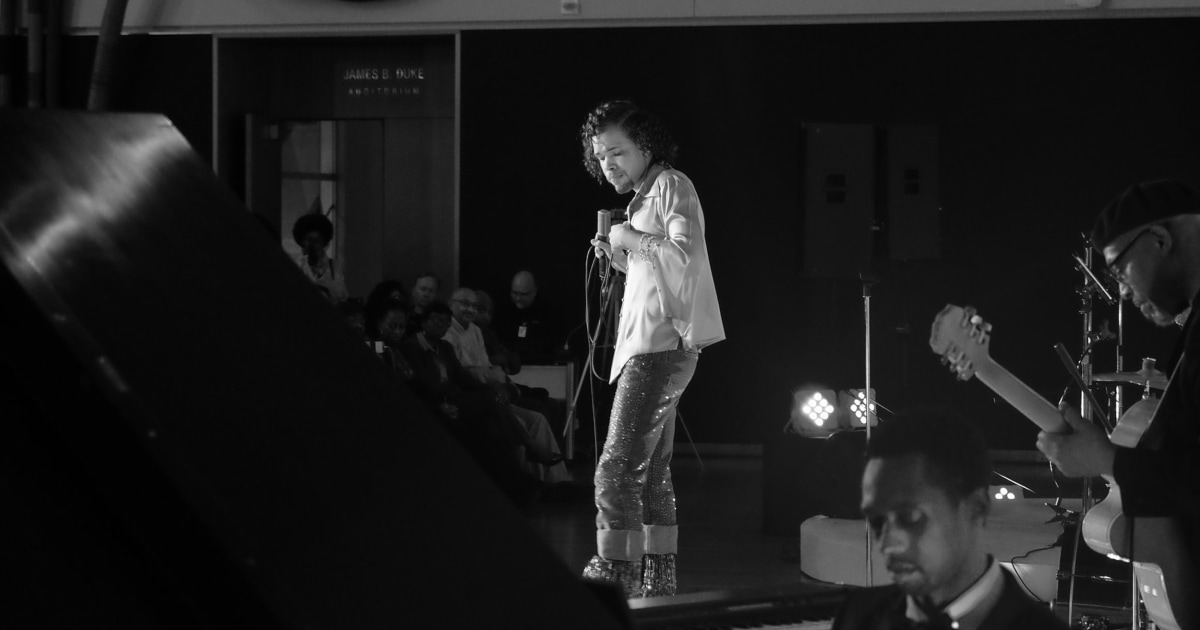 Mercury Carter: A newly discovered young spirit with an ethereal voice.