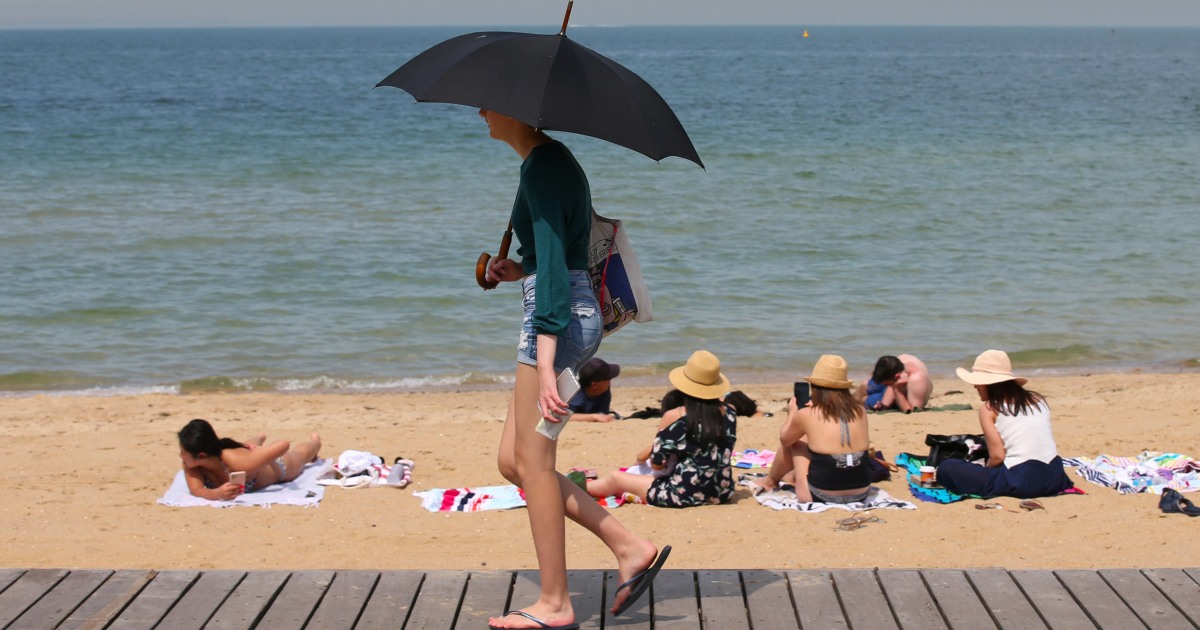 It's sizzling: Australia experiences hottest day on record
