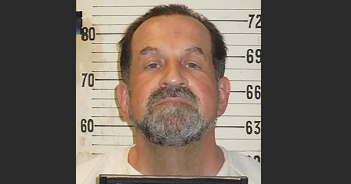 Inmate's supporters seeking to stop execution include family members of ...