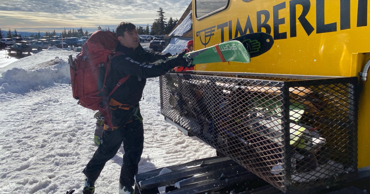 Person found dead at 9,400 feet on Mount Hood in Oregon; crews try to ...