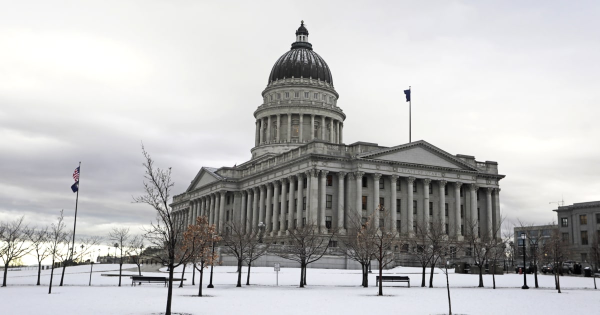 Female senators in Utah walk out as abortion bill passes
