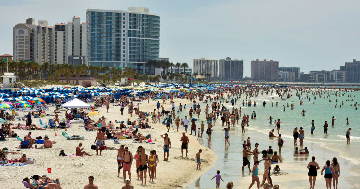 Florida governor refuses to shut down beaches amid spread of coronavirus