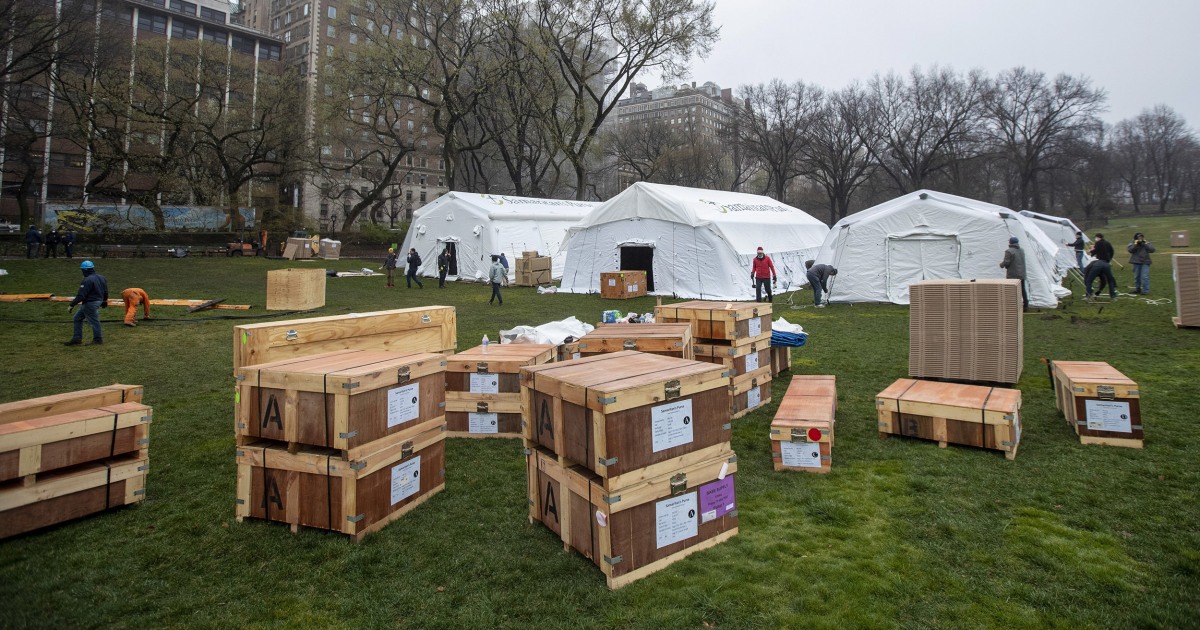 Coronavirus: Trump extends social distancing guidelines, Joe Diffie ...