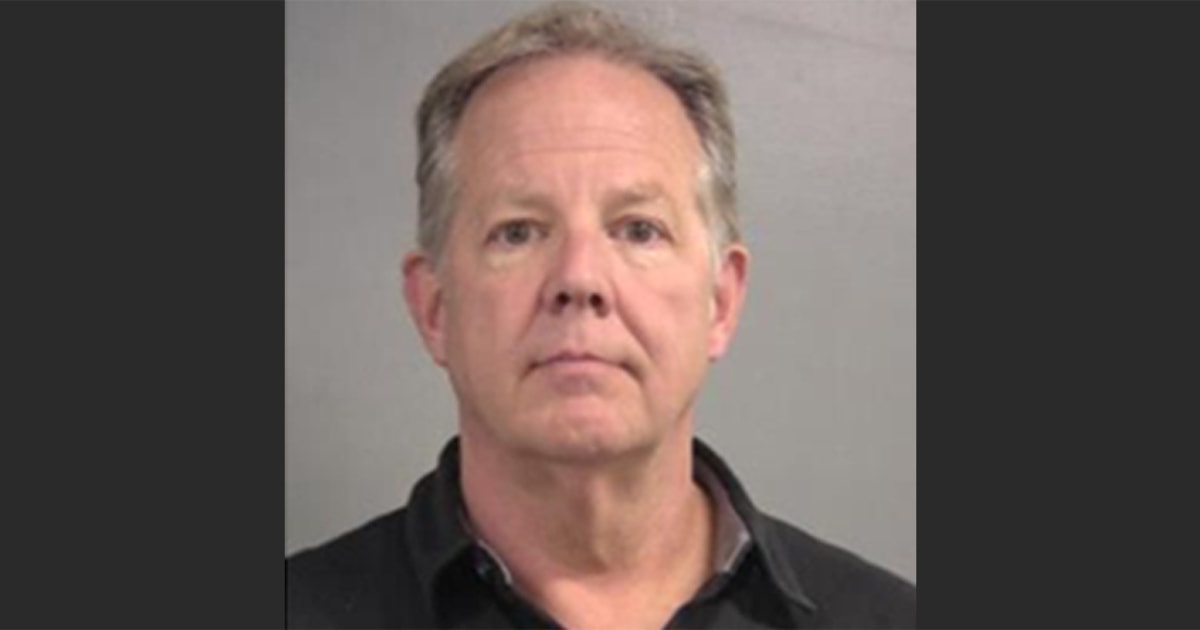 Doctor arrested for attacking teen girls, choking one, apparently for ...