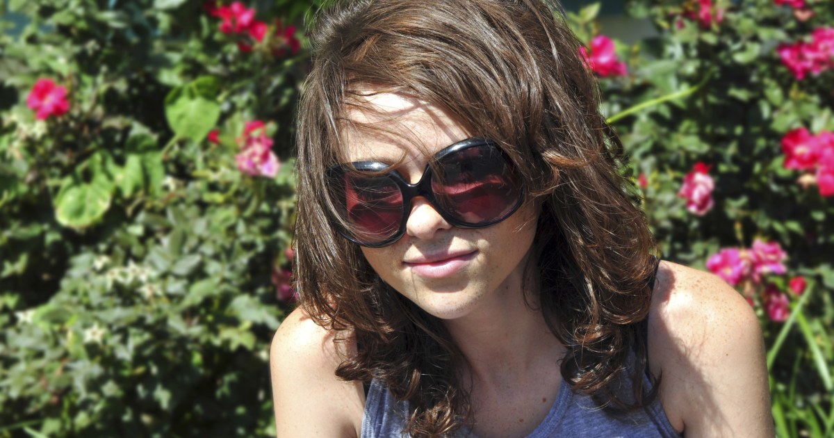 Cady Groves, singer-songwriter, dies at 30