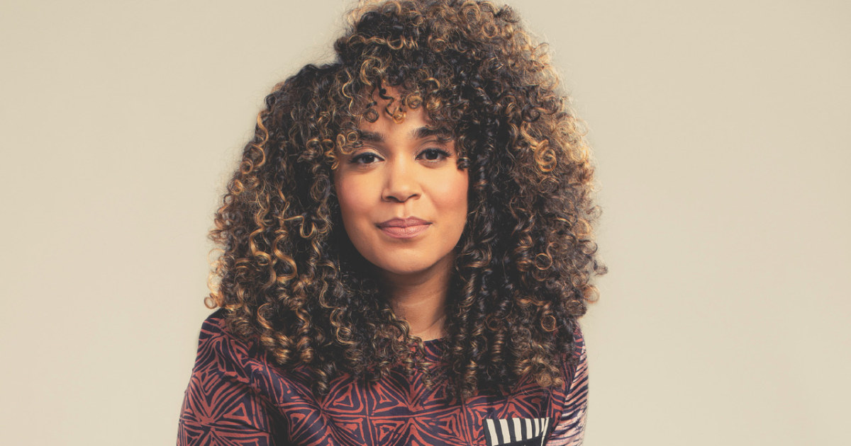 The grief of a 'forgotten' plane crash, in Elizabeth Acevedo's 'Clap ...