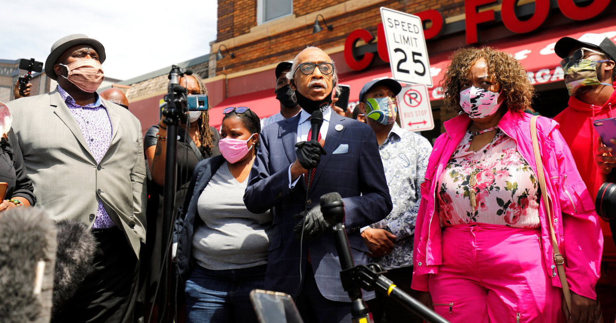 Rev. Al Sharpton, Gwen Carr call for arrest of officers involved in ...