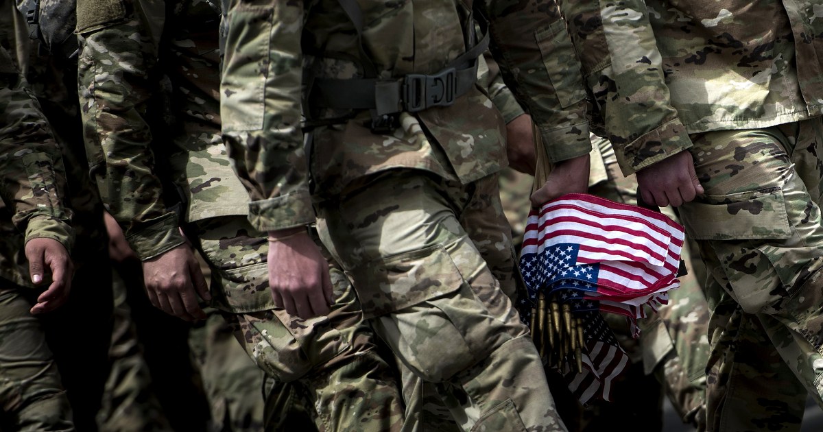 Army soldier charged with giving classified info to neo-Nazi group