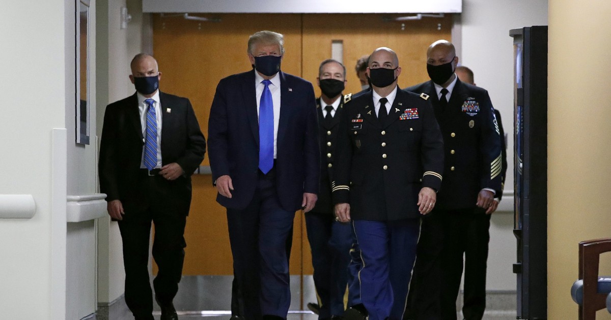 Trump wears mask in public setting for the first time during visit to ...