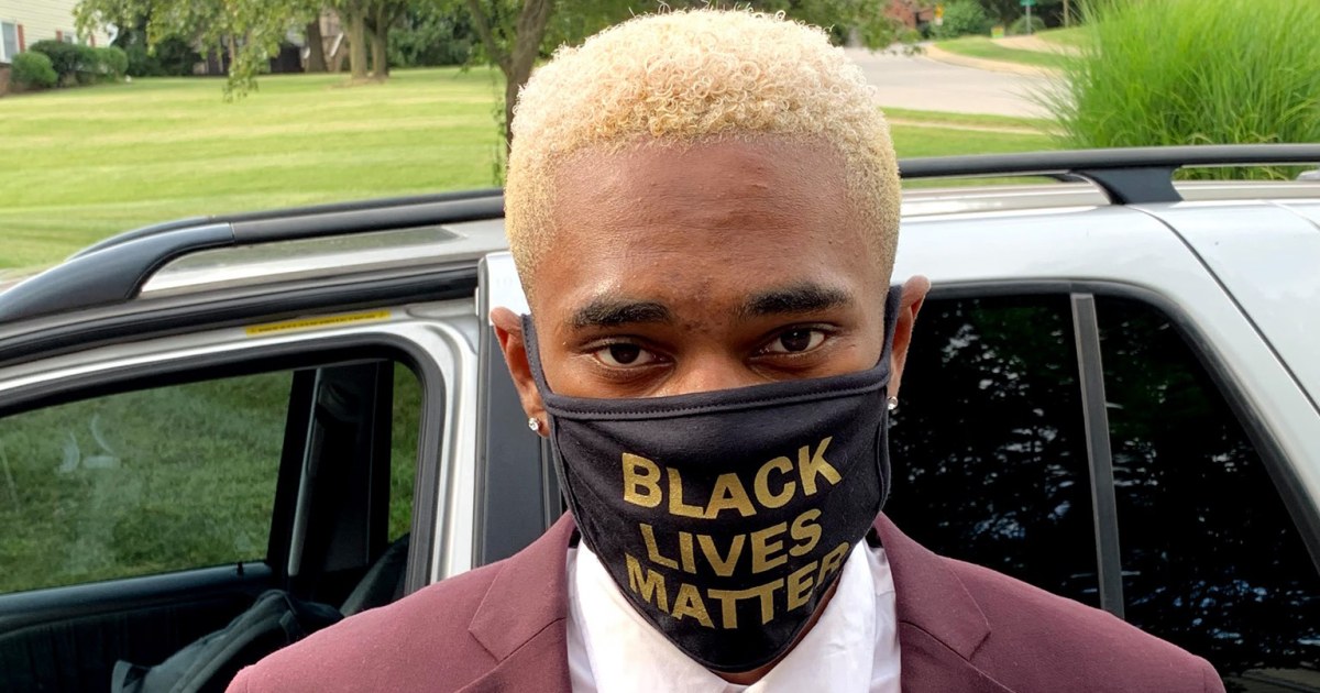 Student wearing 'Black Lives Matter' mask in graduation procession told ...