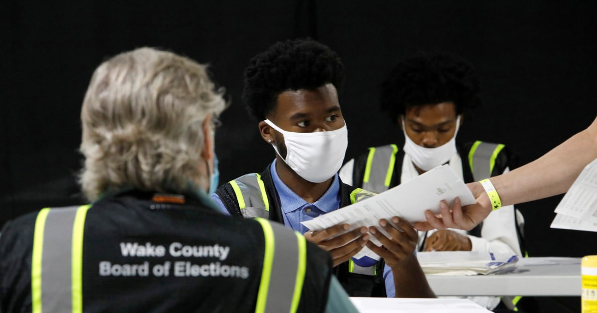 Why young Black students are stepping in as poll workers this election ...