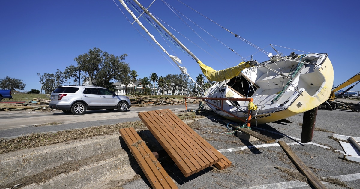 6 dead, thousands without power after Zeta lashes Southern states