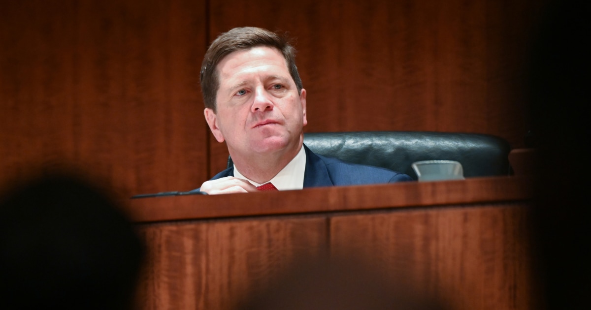 Jay Clayton says he will step down early as head of the SEC at the end ...