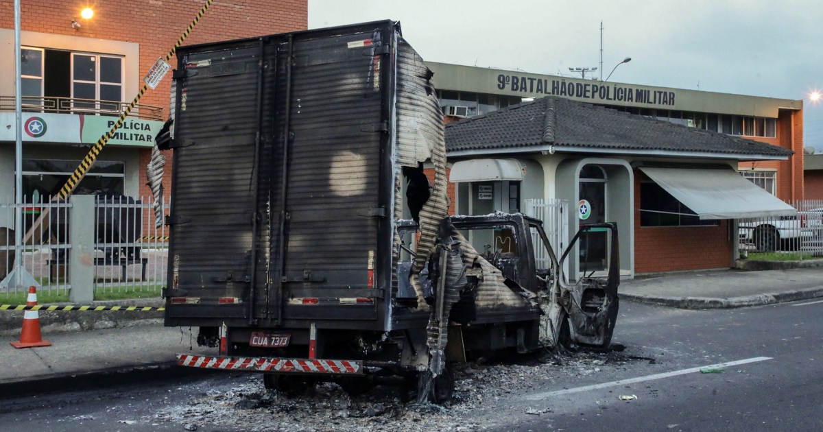Gunmen stage brazen bank heist, leaving Brazilian city locked down