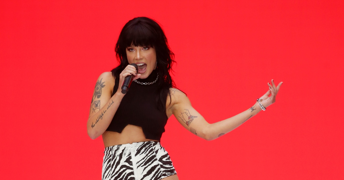 Pop singer Halsey shared her eating disorder photo and was shamed. She ...