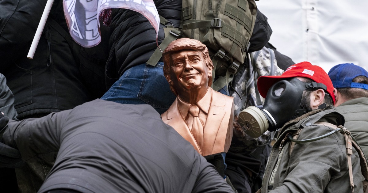 Over 200 lawmakers are calling for President Trump's removal. Here's ...