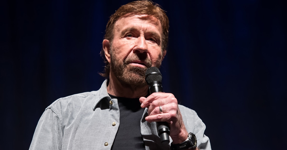 Chuck Norris Was Not At Pro Tump Rally Viral Photo Was Of Look Alike