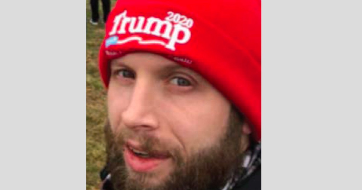 Man who tweeted about assassinating Ocasio-Cortez faces charges in ...