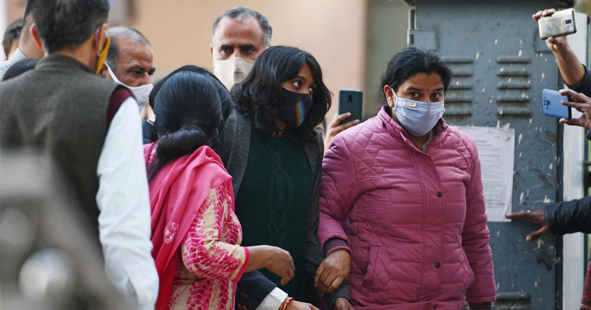 Disha Ravi: Indian climate activist becomes symbol of crackdown on dissent