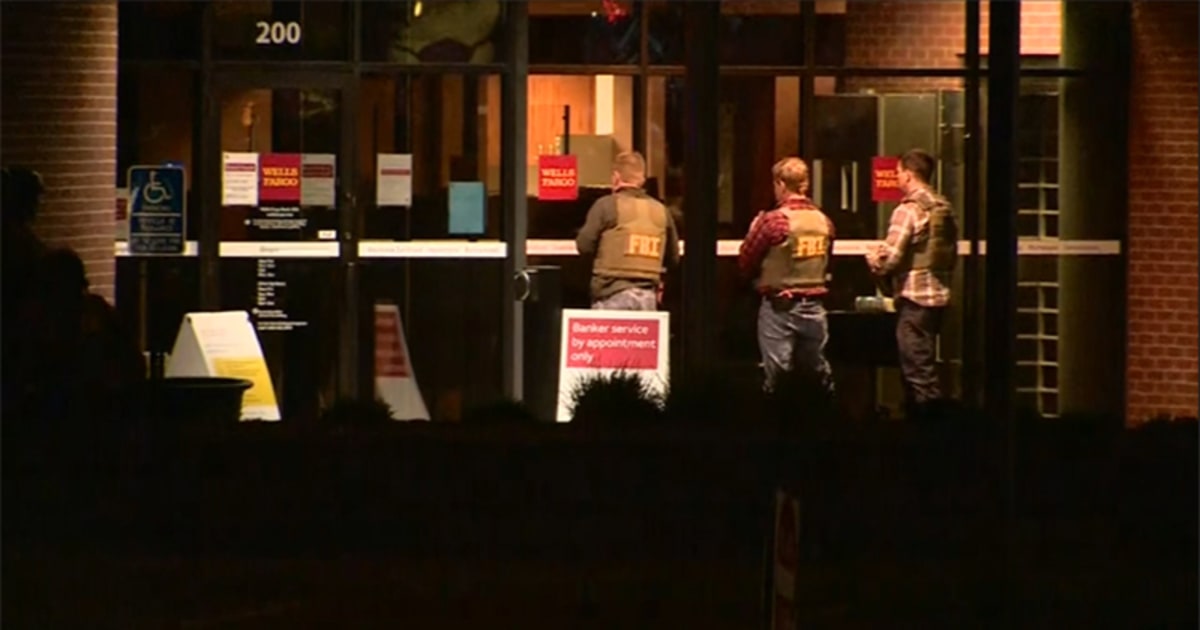 Minnesota bank hostage standoff ends with arrest, no injuries