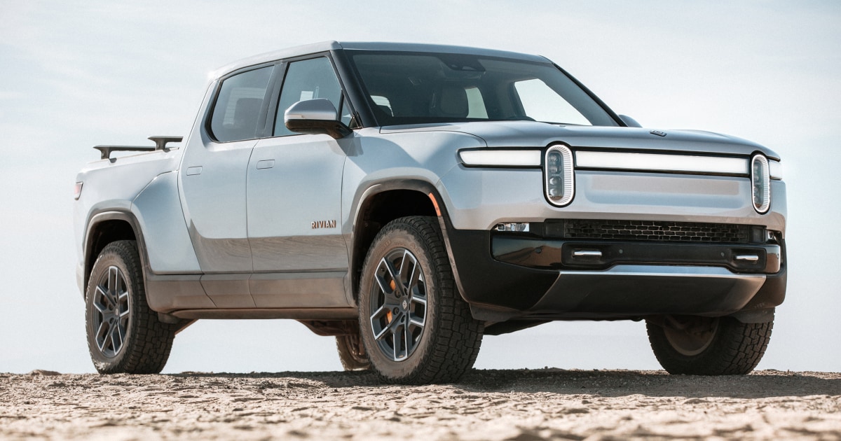 Jeff Bezos and crew hitched a ride in a Rivian electric SUV to the Blue ...