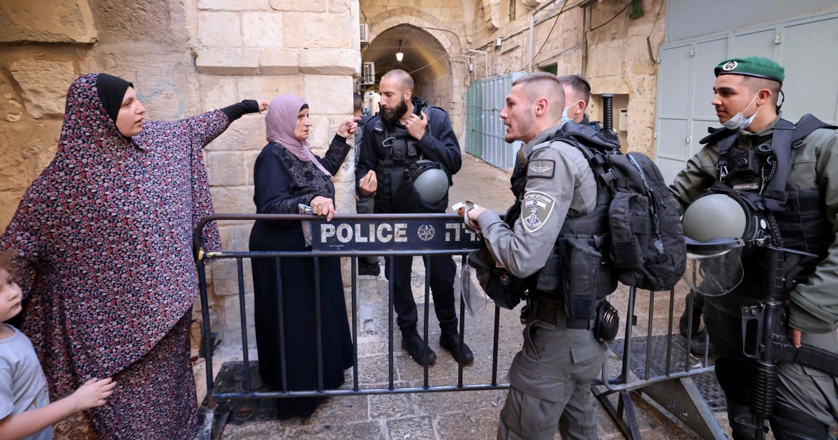 Palestinian woman shot dead after attempted stabbing, police in Israel say Palestinian woman shot dead after attempted stabbing, police in Israel say