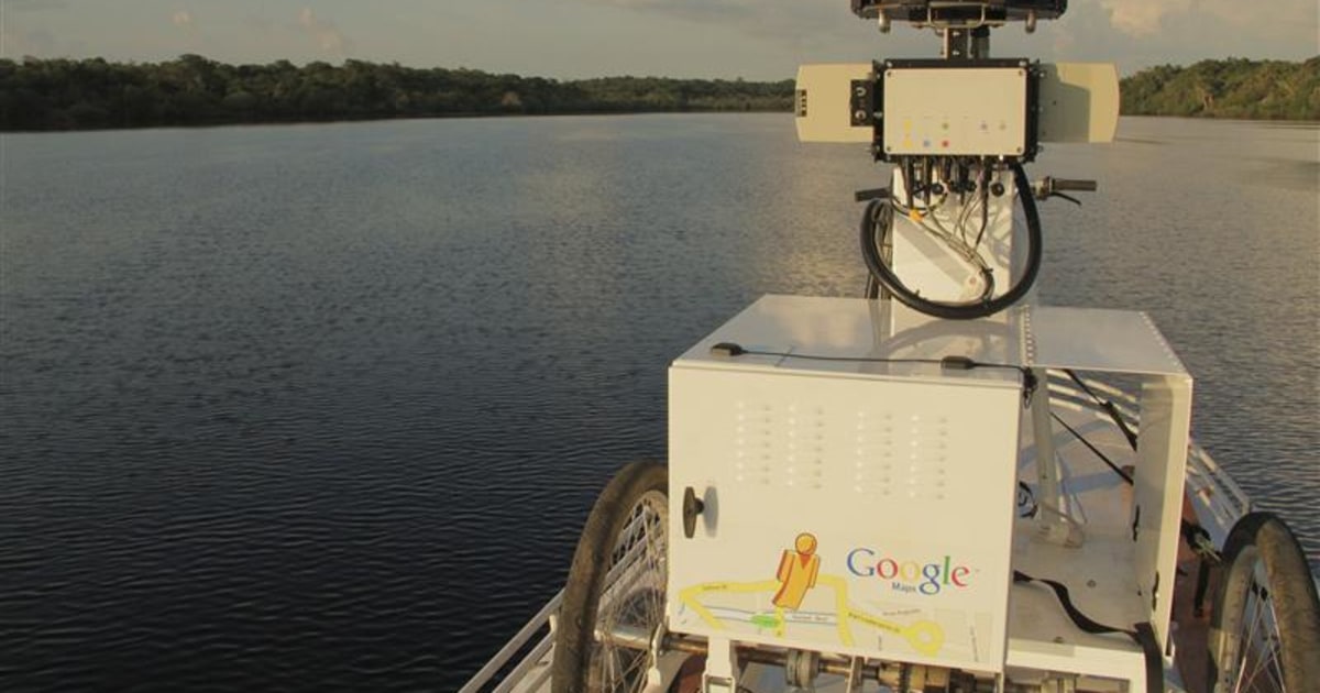 Google charts a careful course through Asia's maps