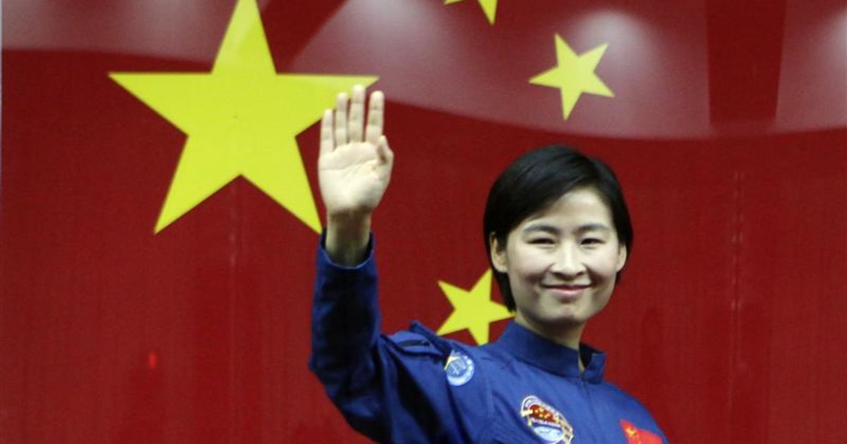 China's first woman astronaut takes the starring role