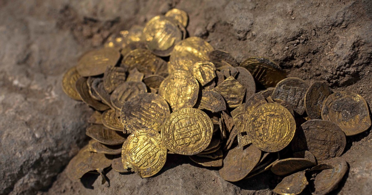 Israeli dig unearths large trove of early Islamic gold coins