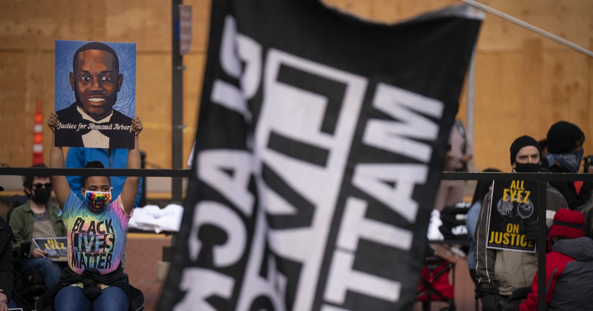 George Floyd family members, leaders hold prayer service on eve of trial