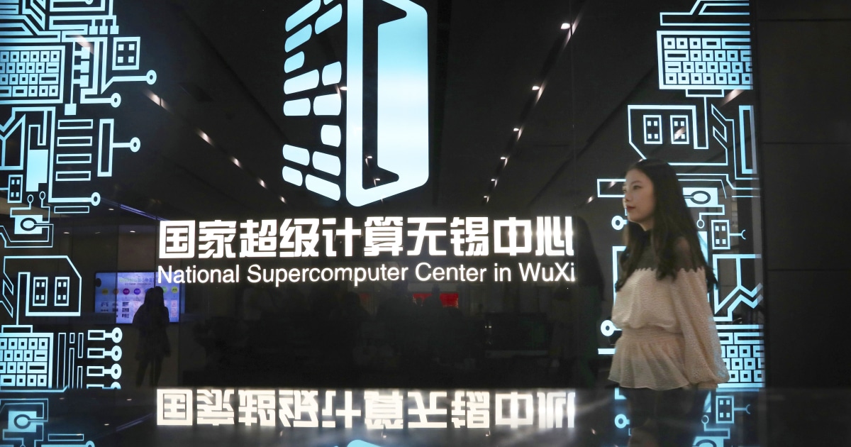 U.S. sanctions Chinese computer makers in widening tech fight