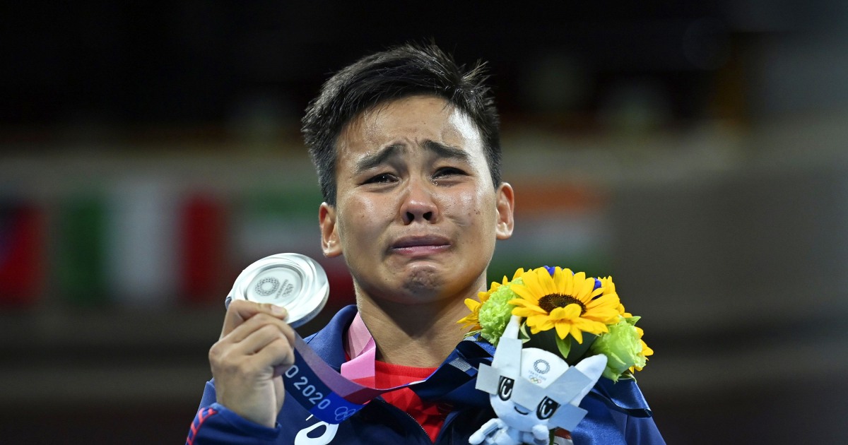 Olympic boxer Nesthy Petecio dedicates silver medal to LGBTQ community