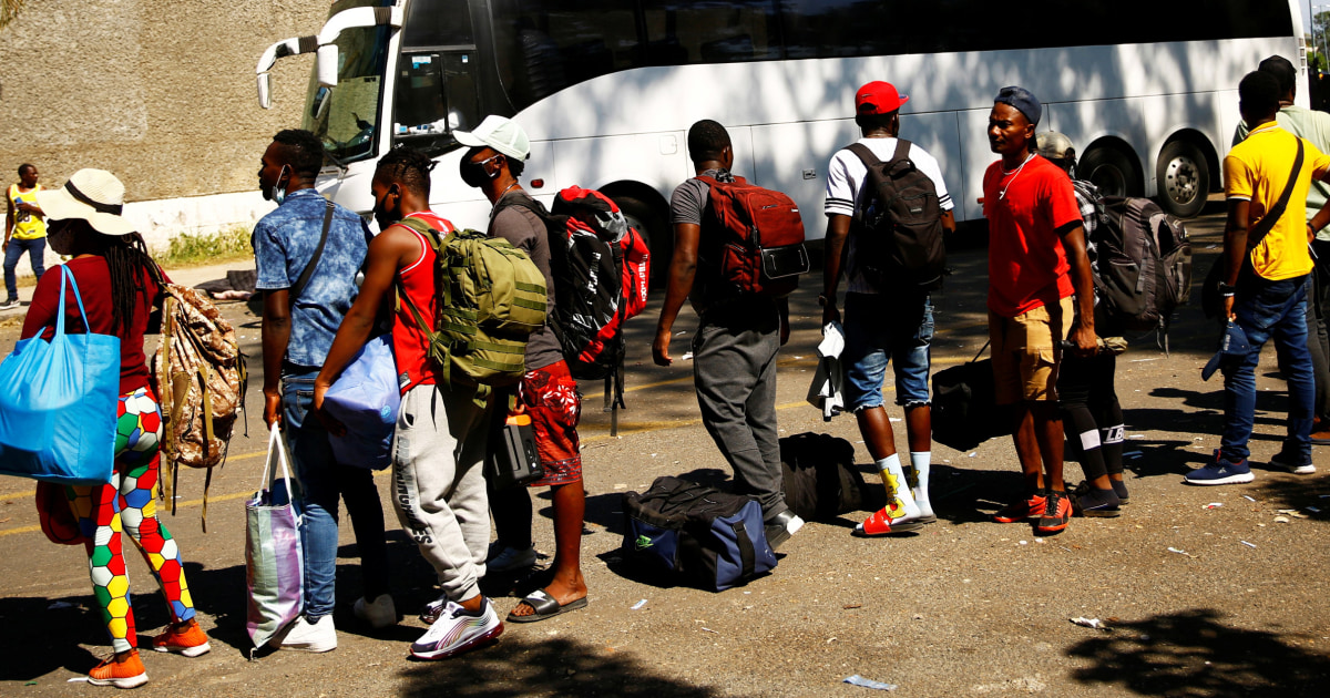 Mexico transfers migrants as it prepares to receive asylum-seekers from ...