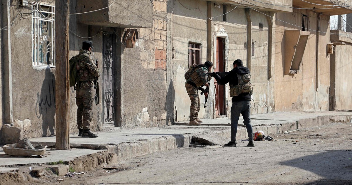 Aided by U.S. troops, Syrian Kurdish forces tighten siege after ISIS ...