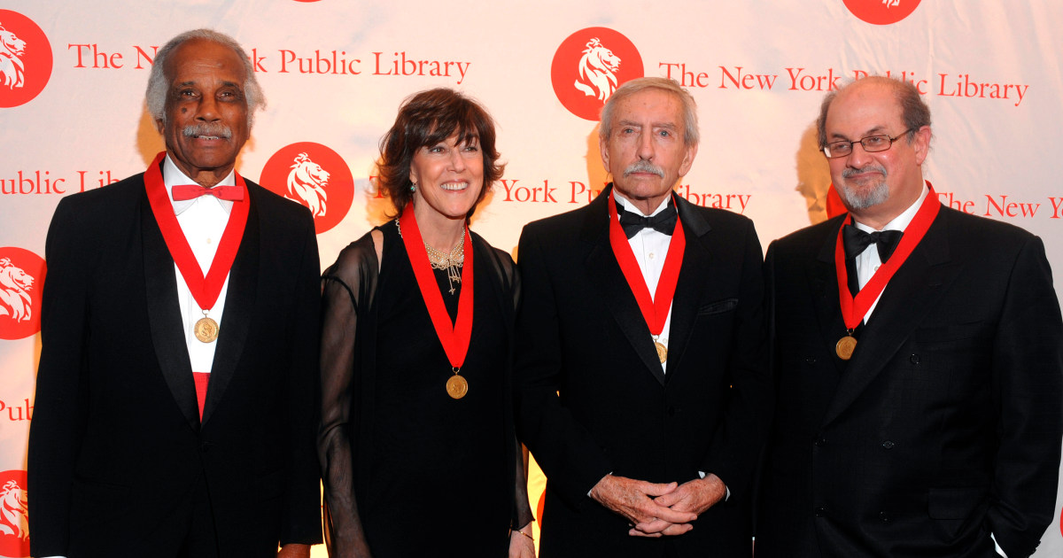 Ashley Bryan, prize-winning children's author, illustrator, dies at 98