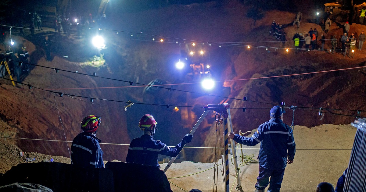 Rayan: Un niño de 5 años cae a un pozo de 105 pies en Marruecos. Así intentan salvarlo