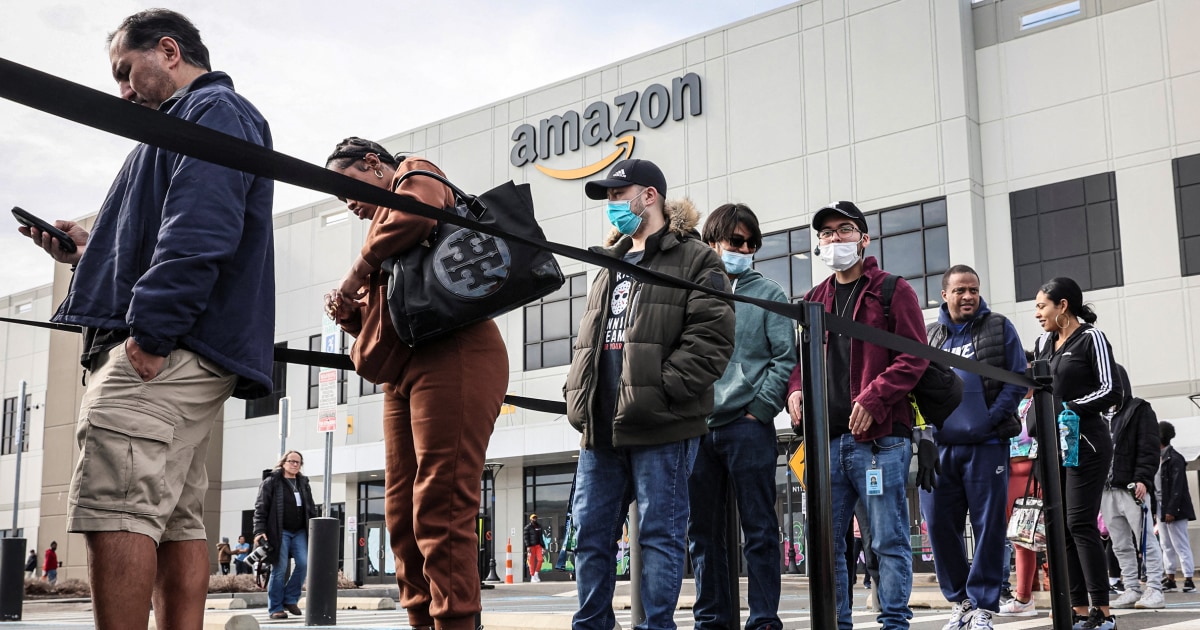 Workers on Staten Island vote to form Amazon's first union in the U.S.