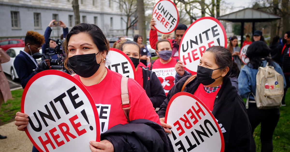 Senators announce funding for Capitol cafeteria workers to avoid layoffs