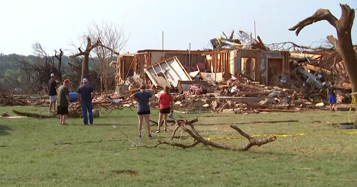 Arkansas woman, 20, killed by falling tree as storms hit Midwest, South