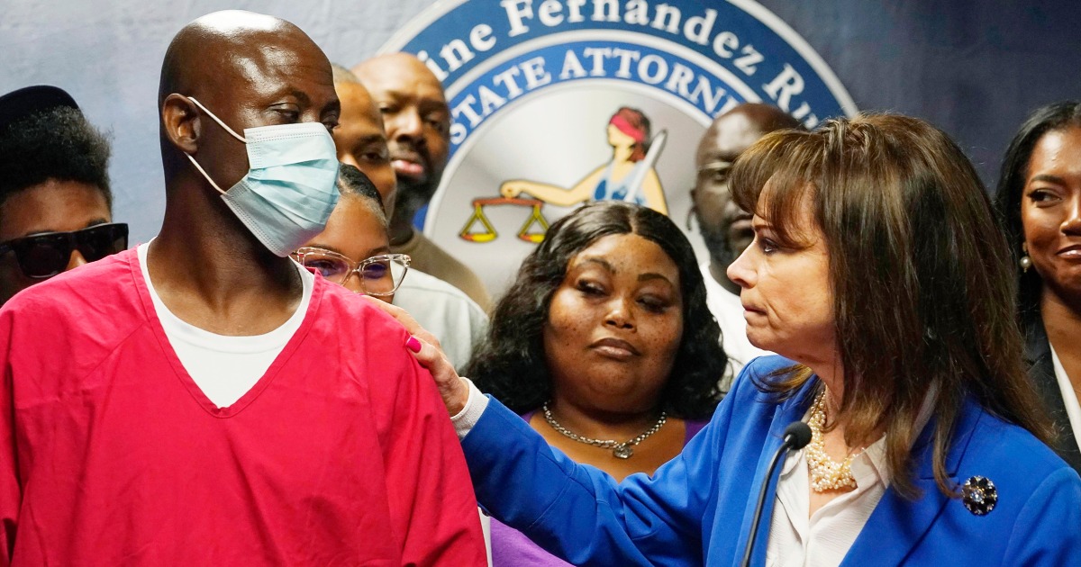 Florida man exonerated after serving 32 years for murder